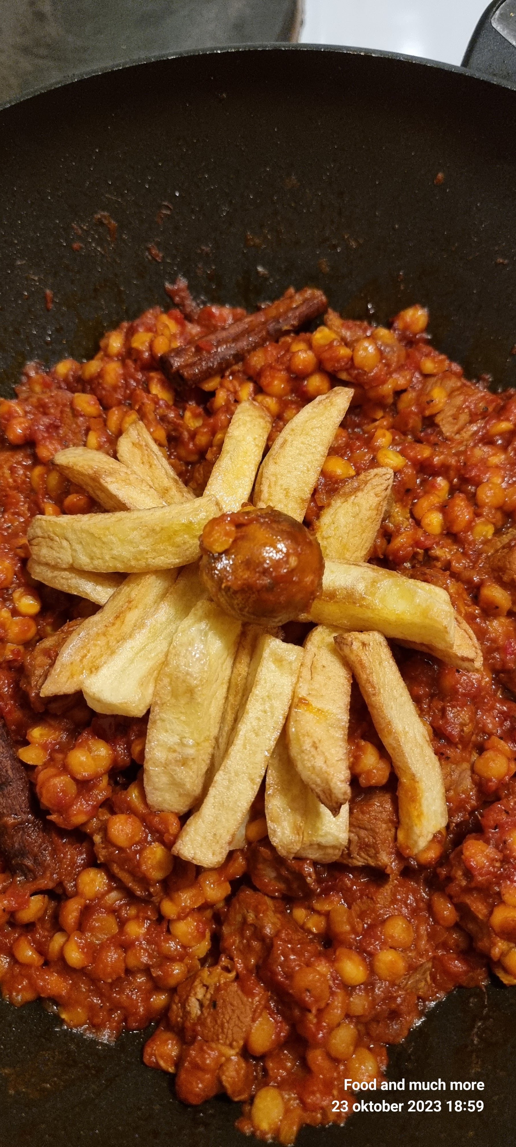 Gheime (lamb stew with tomato sauce) - Food And Much More